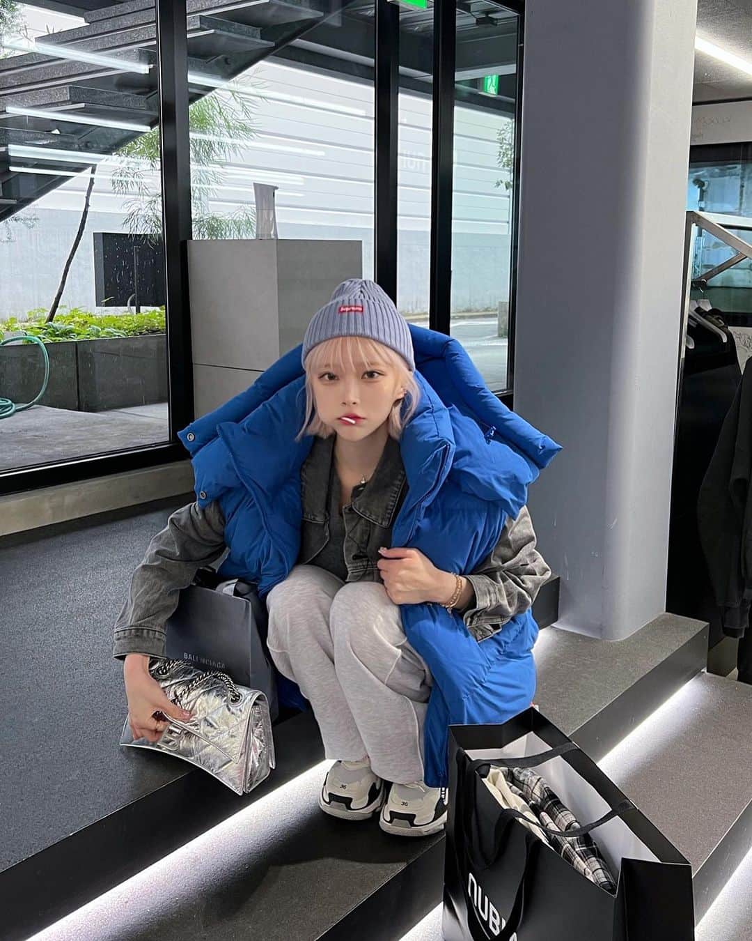 オ・ジウンさんのインスタグラム写真 - (オ・ジウンInstagram)「누구세욥 ᜊ̊ ̊ ? 💙」5月17日 18時35分 - gini_s2_