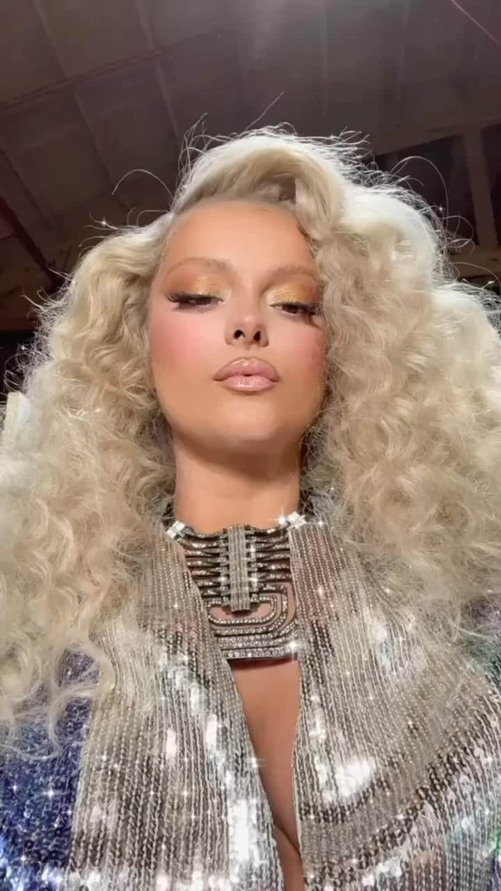 Bebe Rexhaさんのインスタグラム動画 - (Bebe RexhaInstagram)「“STARS” THIS FRIDAY With ...
