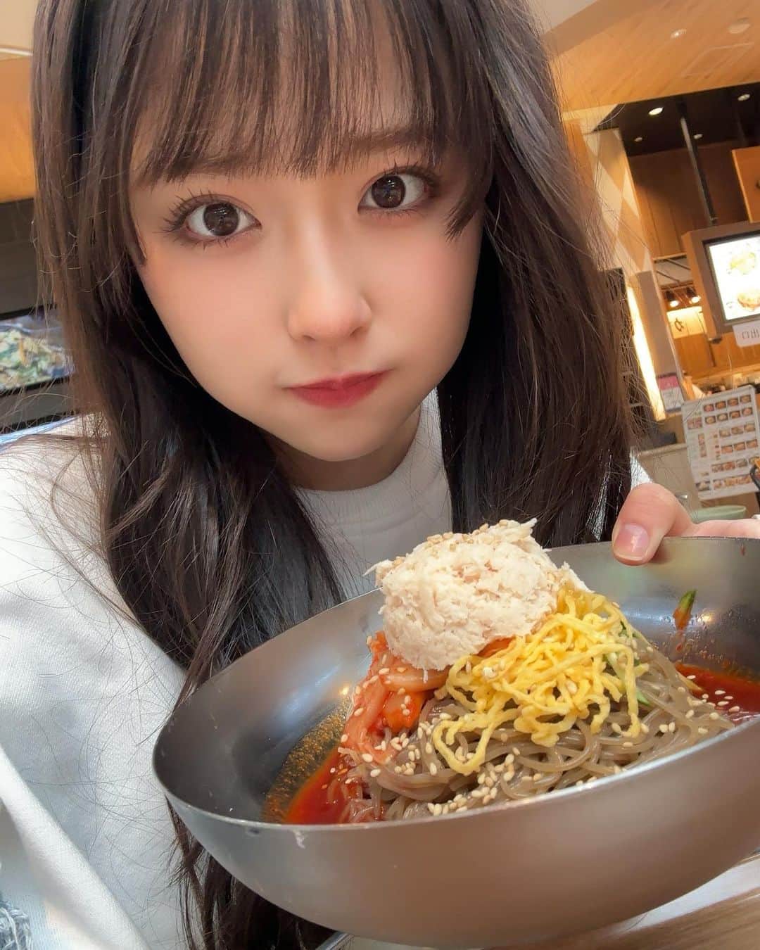 りりさんのインスタグラム写真 りりinstagram 「ビビン麺！♥ それより湿気ヤバすぎ 髪ボサボサ Jmix ジェイミックス