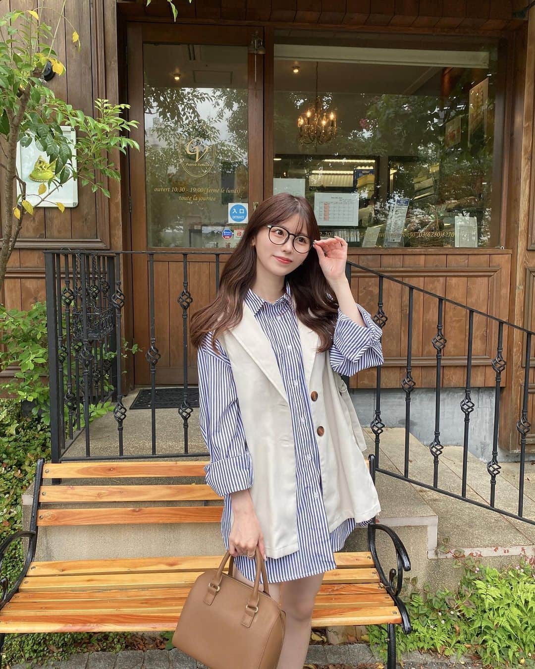 星乃まひろさんのインスタグラム写真 - (星乃まひろInstagram)「ある日のコーデ🦢ˊ˗ ジレは @classicalelf_official の オーバーサイズなので大きめのシャツとも ...