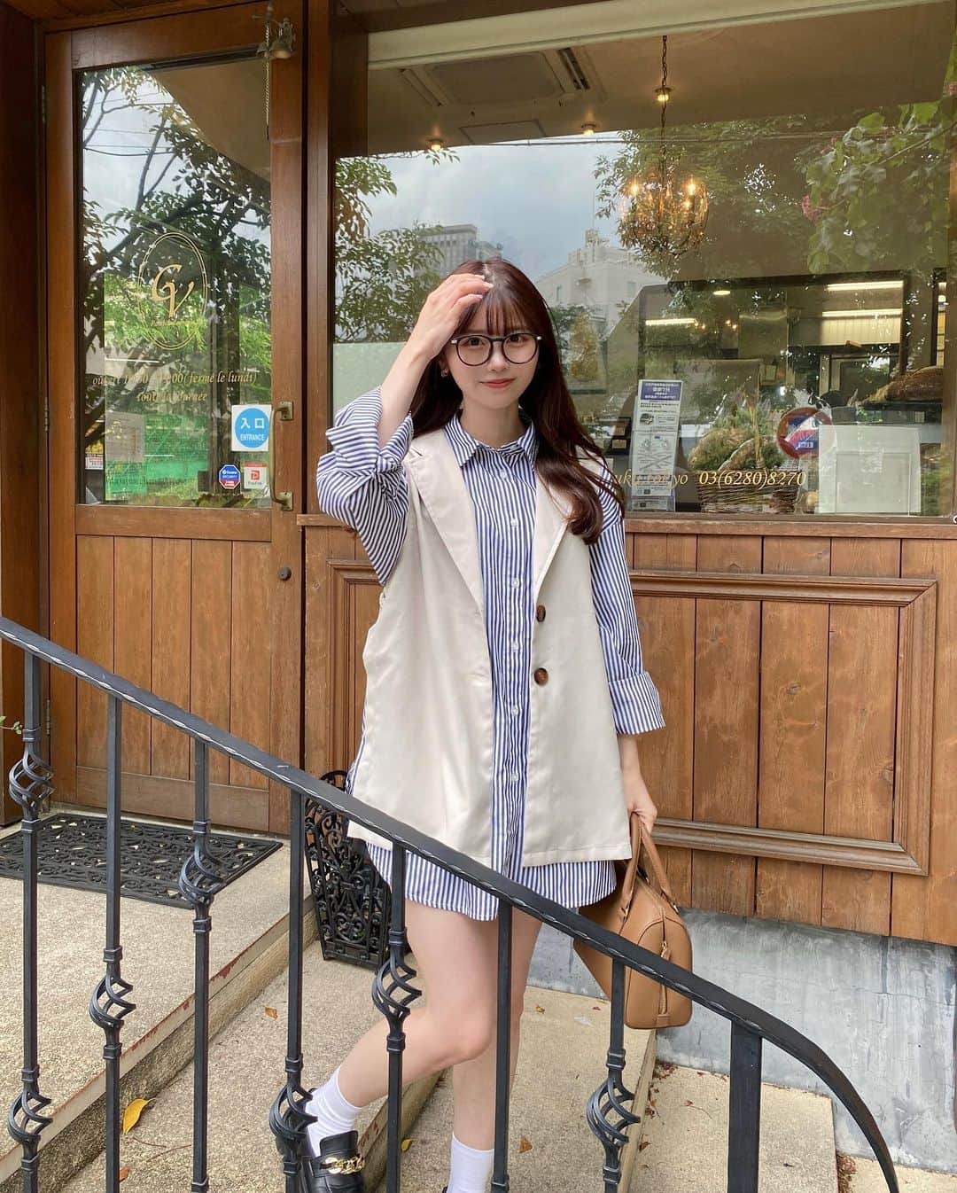 星乃まひろさんのインスタグラム写真 - (星乃まひろInstagram)「ある日のコーデ🦢ˊ˗ ジレは @classicalelf_official の オーバーサイズなので大きめのシャツとも ...