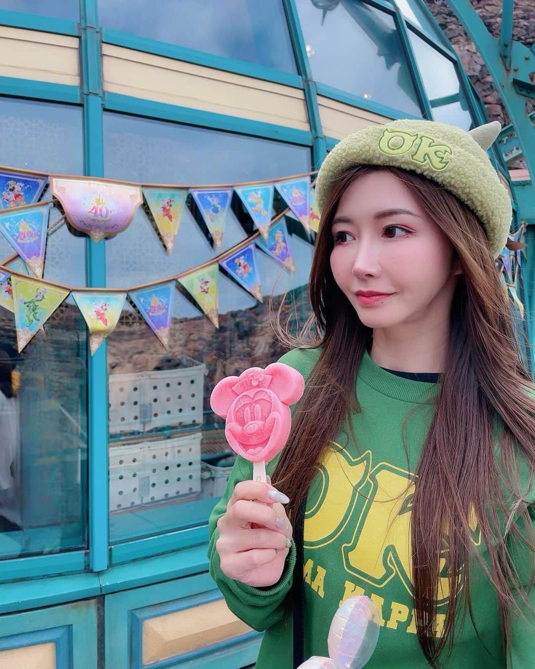 愛弓りょうさんのインスタグラム写真 - (愛弓りょうInstagram)「disney sea🧞‍♂️ ・ ・ ・ ・ #雨の日ディズニー ...