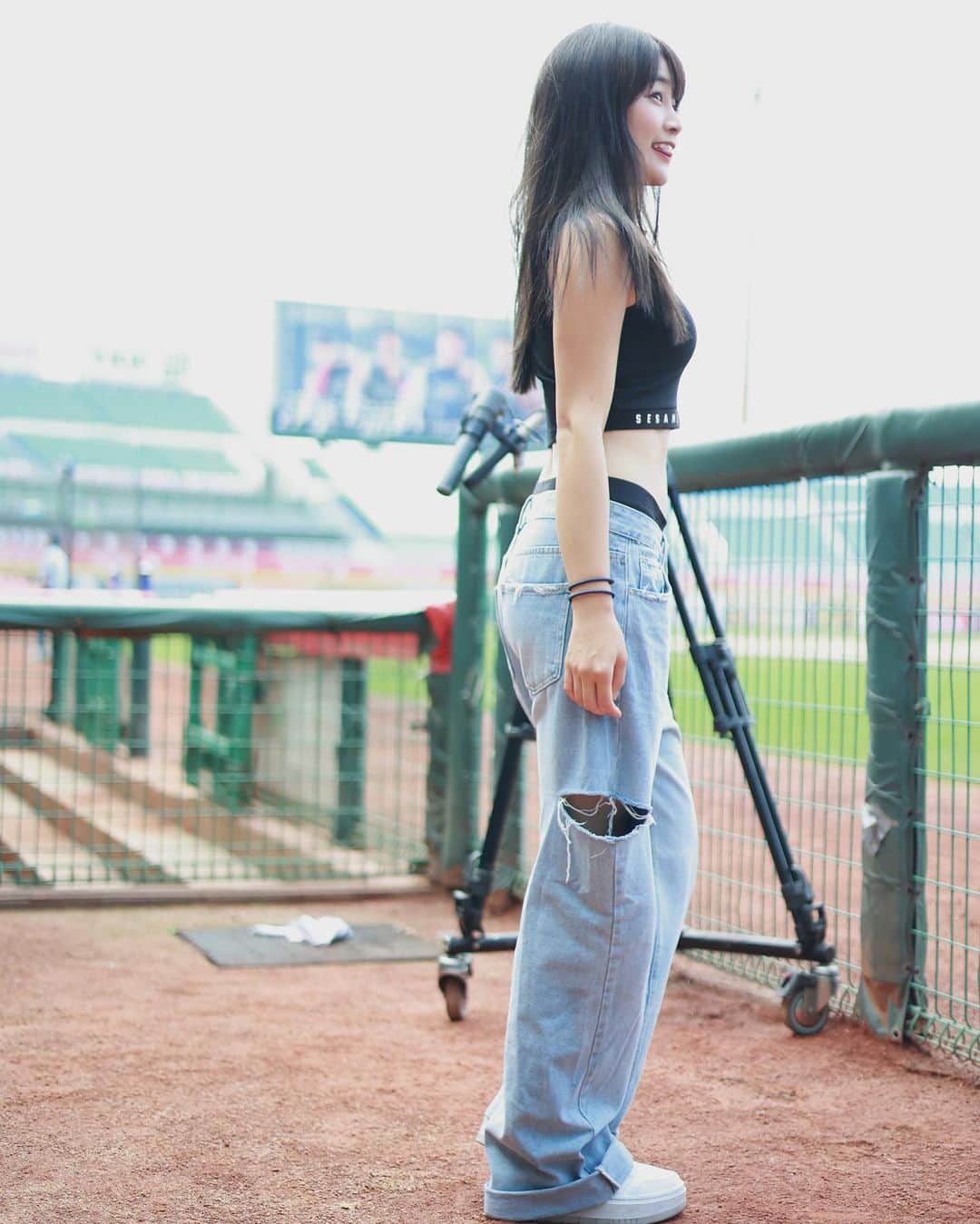 陳伊さんのインスタグラム写真 - (陳伊Instagram)「黑髮伊伊還喜歡嗎💕 Ootd/ @caco_tw ️/ @ioxvoxaoxnox」5月22日 12時58分 - bobeyiyi