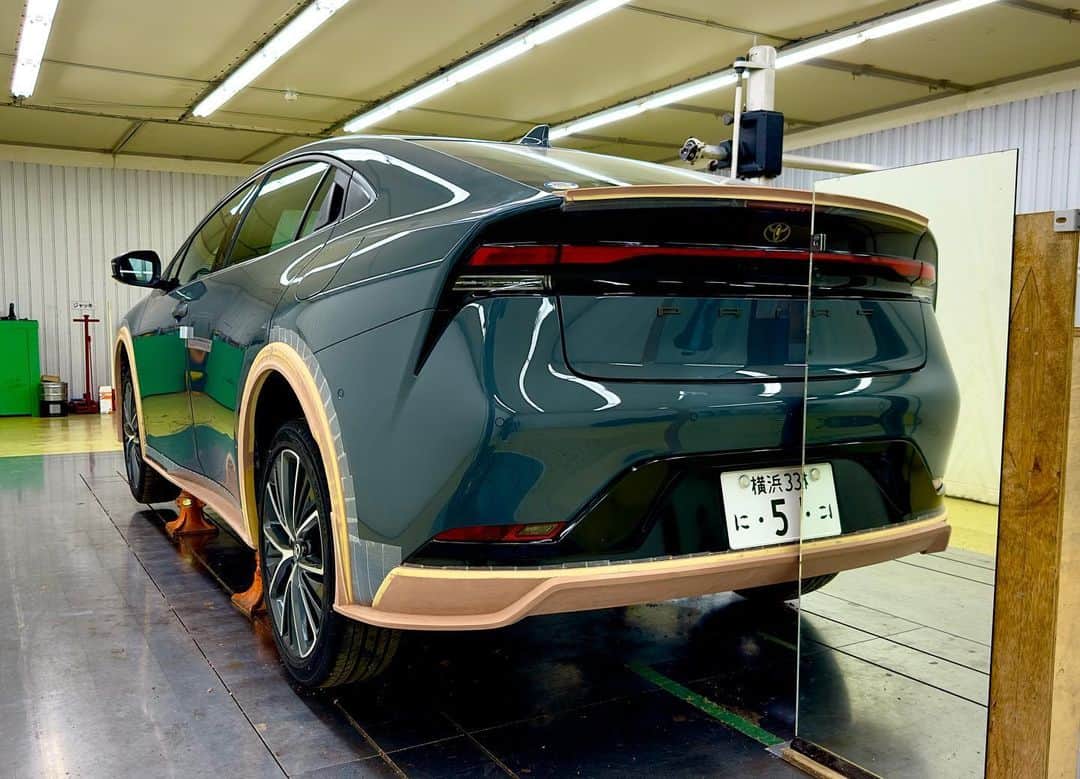 織戸学さんのインスタグラム写真 - (織戸学Instagram)「Check the Aero shape of the Prius ...