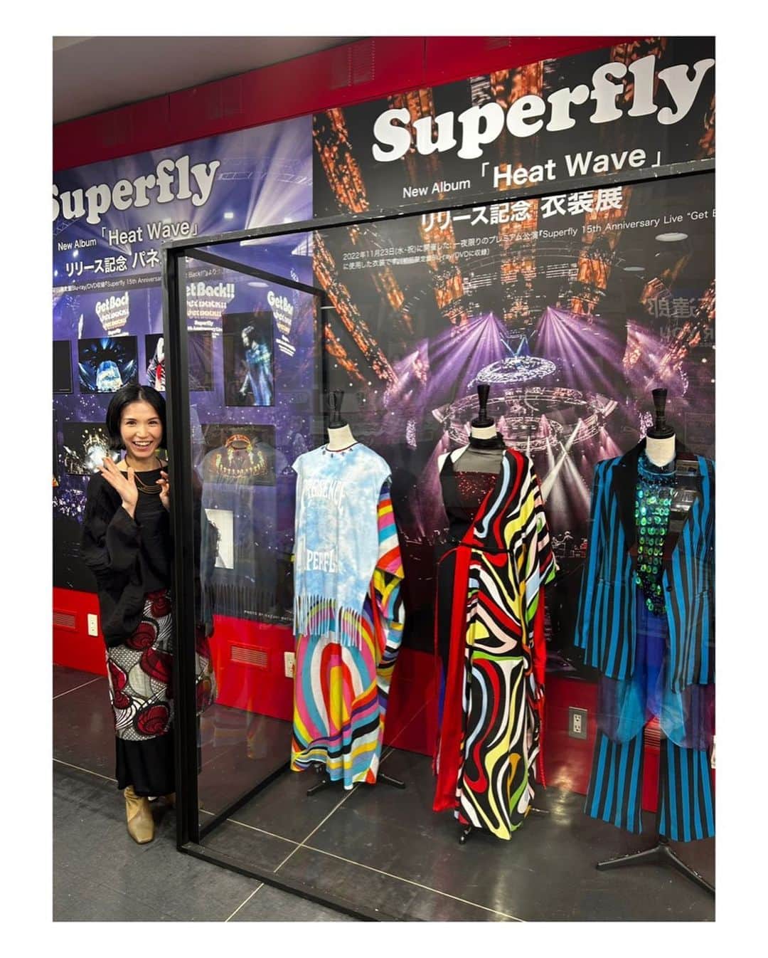 Superflyさんのインスタグラム写真 - (SuperflyInstagram)「アルバム出ました！いいアルバム、、、、。 先ほど、渋谷のタワーレコードにお邪魔しました。衣装展示して ...