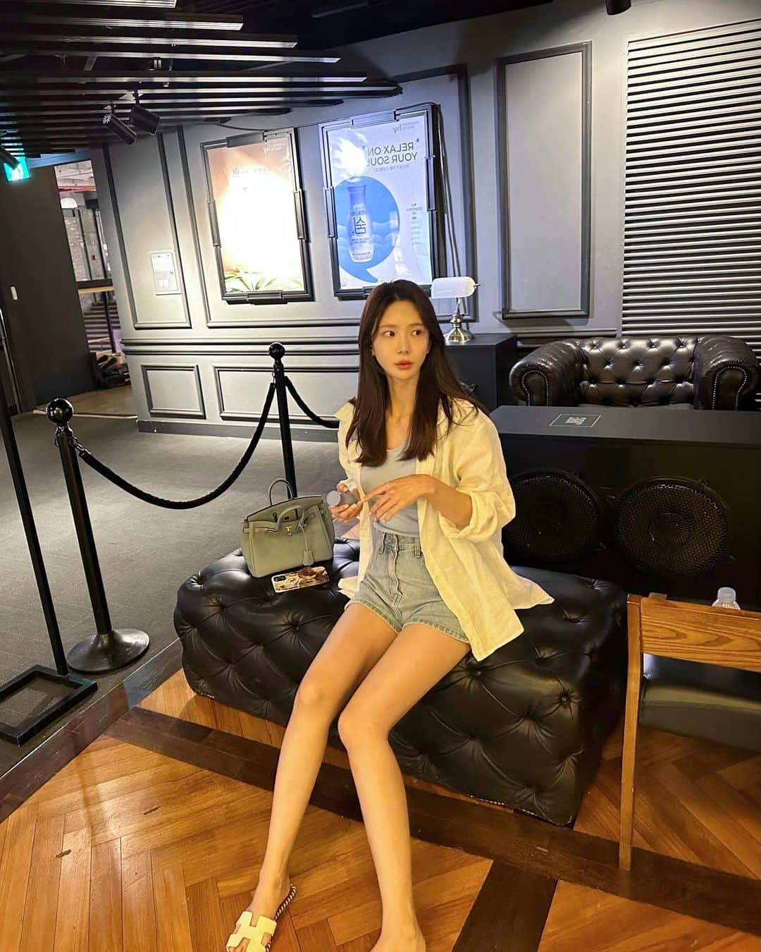 キム・ミニさんのインスタグラム写真 - (キム・ミニInstagram)「요새 꿀잼 영화들이 많이 개봉해서 영화러버는 행복함🍿 내일은 ...