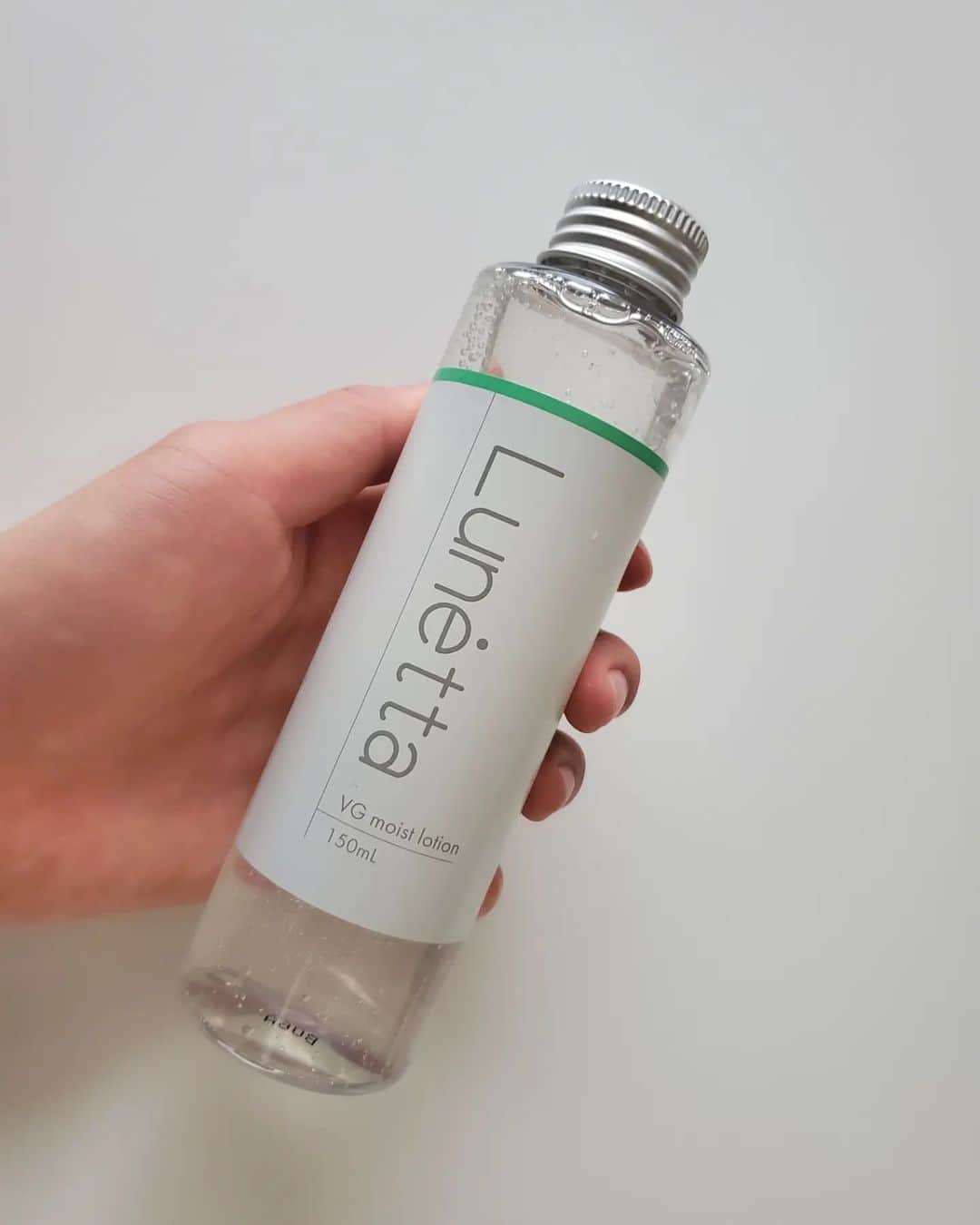 小谷津友里さんのインスタグラム写真 - (小谷津友里Instagram)「人にも環境にも優しいヴィーガン認証を取得しているコスメ🌏️💄 Lunetta VG Seriesを使ってみたよ🌿 ☑ ...