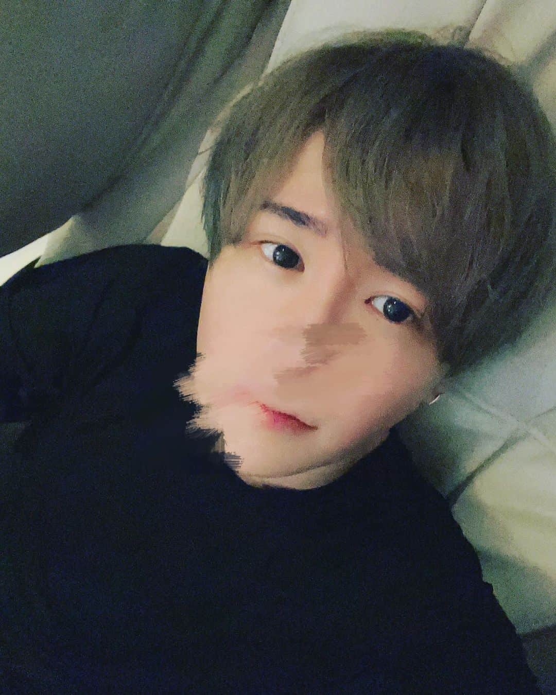 ころんさんのインスタグラム写真 - (ころんInstagram)「誕生日まであと少し🩵🎂 色々準備してるから待っててね 」5月26日 17時 ...