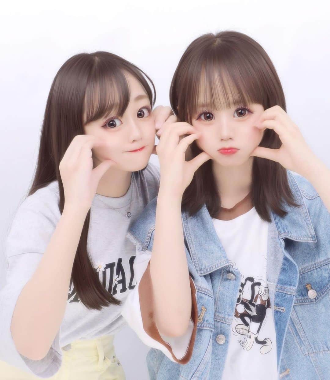 さやりささんのインスタグラム写真 - (さやりさInstagram)「2023/05/26 WEGOの動画の時のプリ👩🏻‍ ️‍👩🏻 2人の写真が全然ない🫠 日曜日りさはアベイルさんでイベント ...