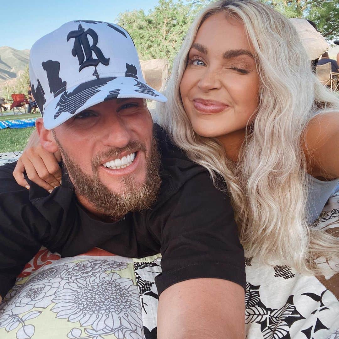 Cara Van Brocklinさんのインスタグラム写真 - (Cara Van BrocklinInstagram)「Happy bday ...