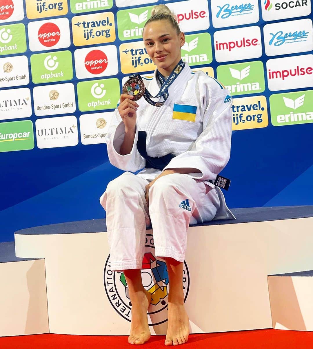 ダリア・ビロディドさんのインスタグラム写真 - (ダリア・ビロディドInstagram)「Bronze medal at the Grand ...