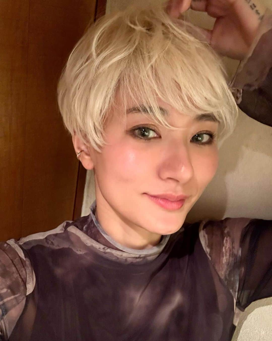 中川友里さんのインスタグラム写真 - (中川友里Instagram)「髪質改善トリートメントがめちゃ効いてる🥹🌸 カットラインも修正してもらっ ...