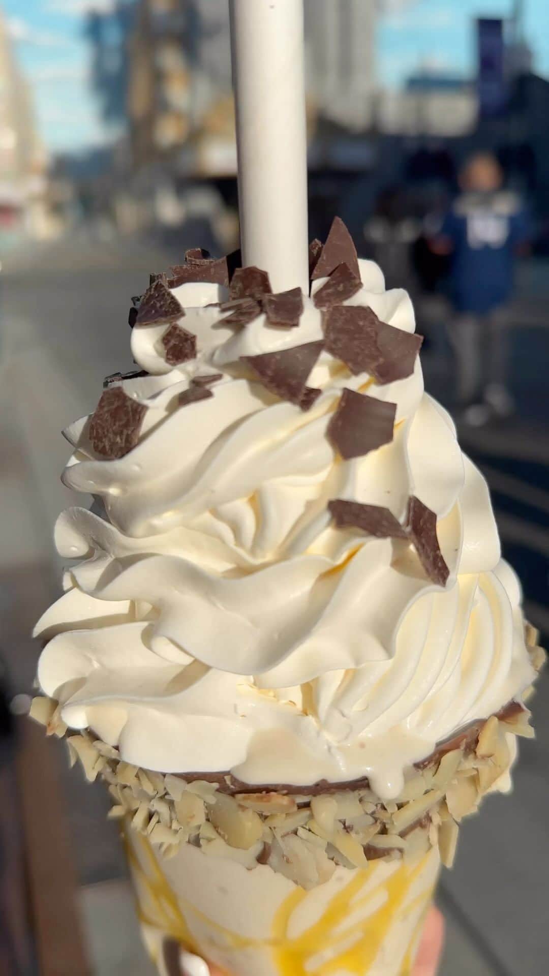 meruさんのインスタグラム動画 - (meruInstagram)「try this?🤔😊 #instafood #shake # ...