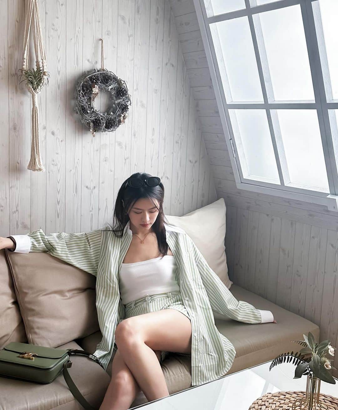 NueNueさんのインスタグラム写真 - (NueNueInstagram)「@weiyin.com.tw x @mobotw 爆擊可愛聯名款🐟 這個哈密瓜色真的超級可愛 從收到就很期待穿上 ...