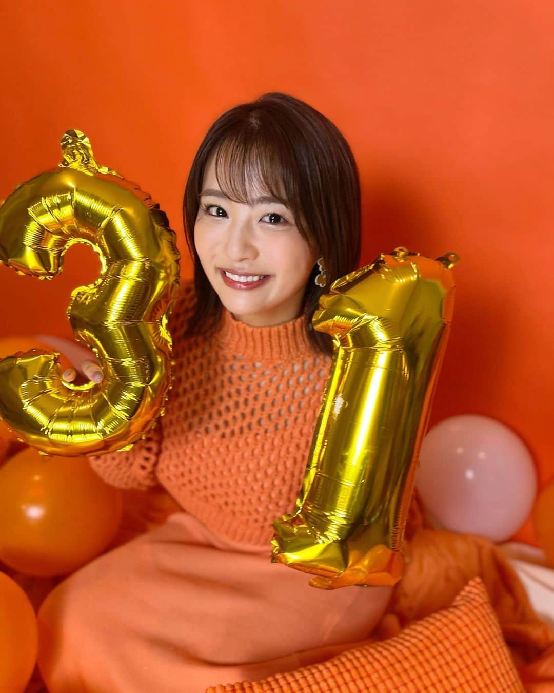 平嶋夏海さんのインスタグラム写真 平嶋夏海instagram 「2023年5月28日お誕生日を迎えました。 ファンの方・事務所や仕事関係