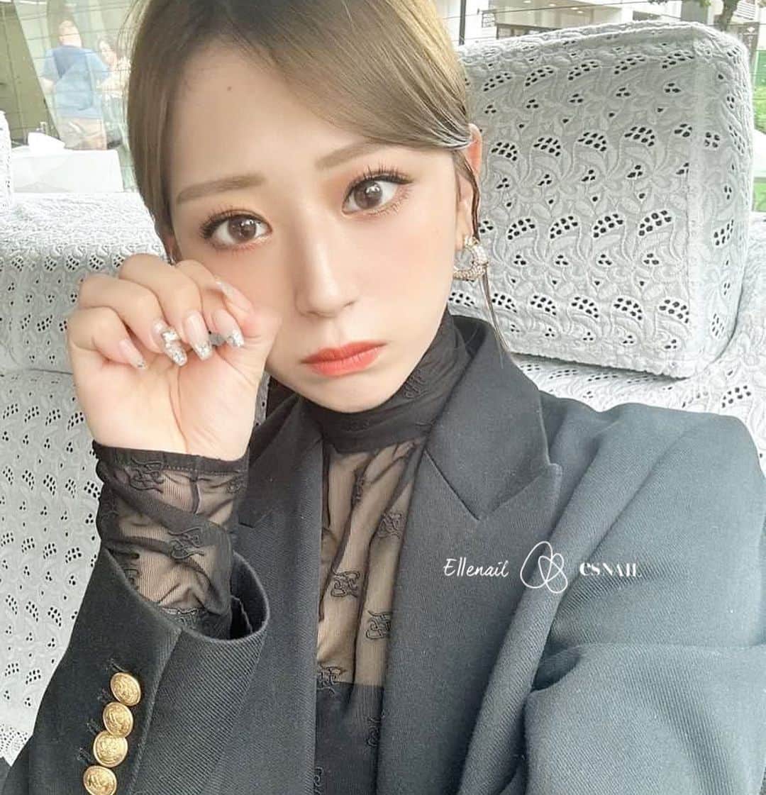 esNAILさんのインスタグラム写真 - (esNAILInstagram)「木下春奈 様 @haruna_kinoshita ご来店ありがとうございました . キラキラシルバー ちょうちょ ...