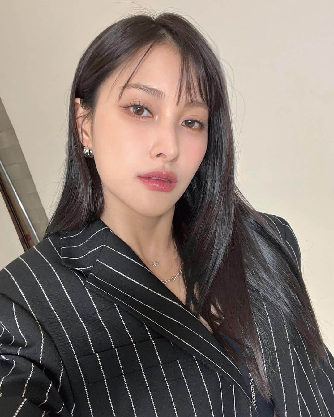 パク・ギュリさんのインスタグラム写真 パク・ギュリinstagram 「조금씩 다른」6月23日 17時46分 Gyuri 88