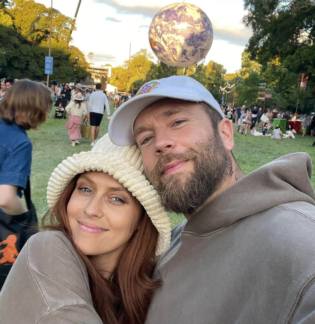 テリーサ・パーマーさんのインスタグラム写真 テリーサ・パーマーinstagram 「🌍💫☀️🌙⚡️ Marriage Coupling