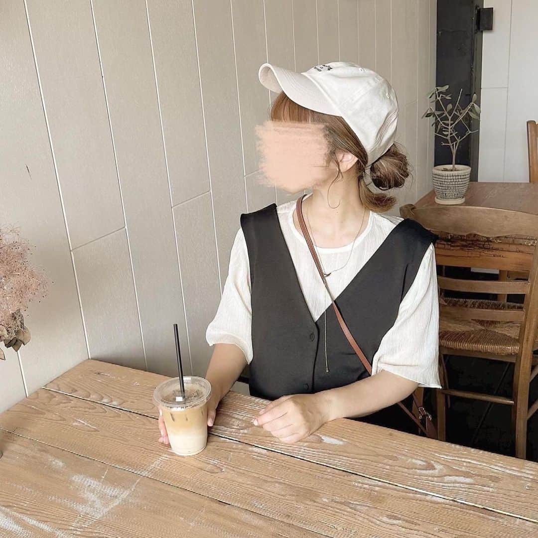 chocoさんのインスタグラム写真 - (chocoInstagram)「** ㅤㅤㅤㅤㅤㅤㅤㅤㅤㅤㅤㅤㅤ #ootd ㅤㅤㅤㅤㅤㅤㅤㅤㅤㅤㅤㅤㅤ モノトーンコーデ♡ ...