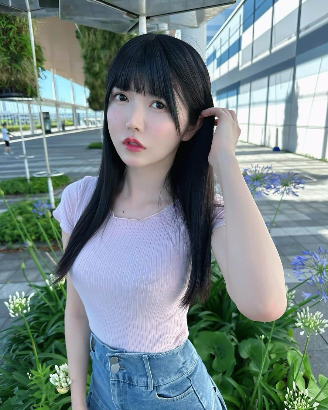 小野寺梓さんのインスタグラム写真 - (小野寺梓Instagram)「愛知で撮った写真𓈒𓂂𓏸 日差し強くて眩しい顔の写真ばっかりだった！ #radjam #aichiskyexpo #愛知県 ...