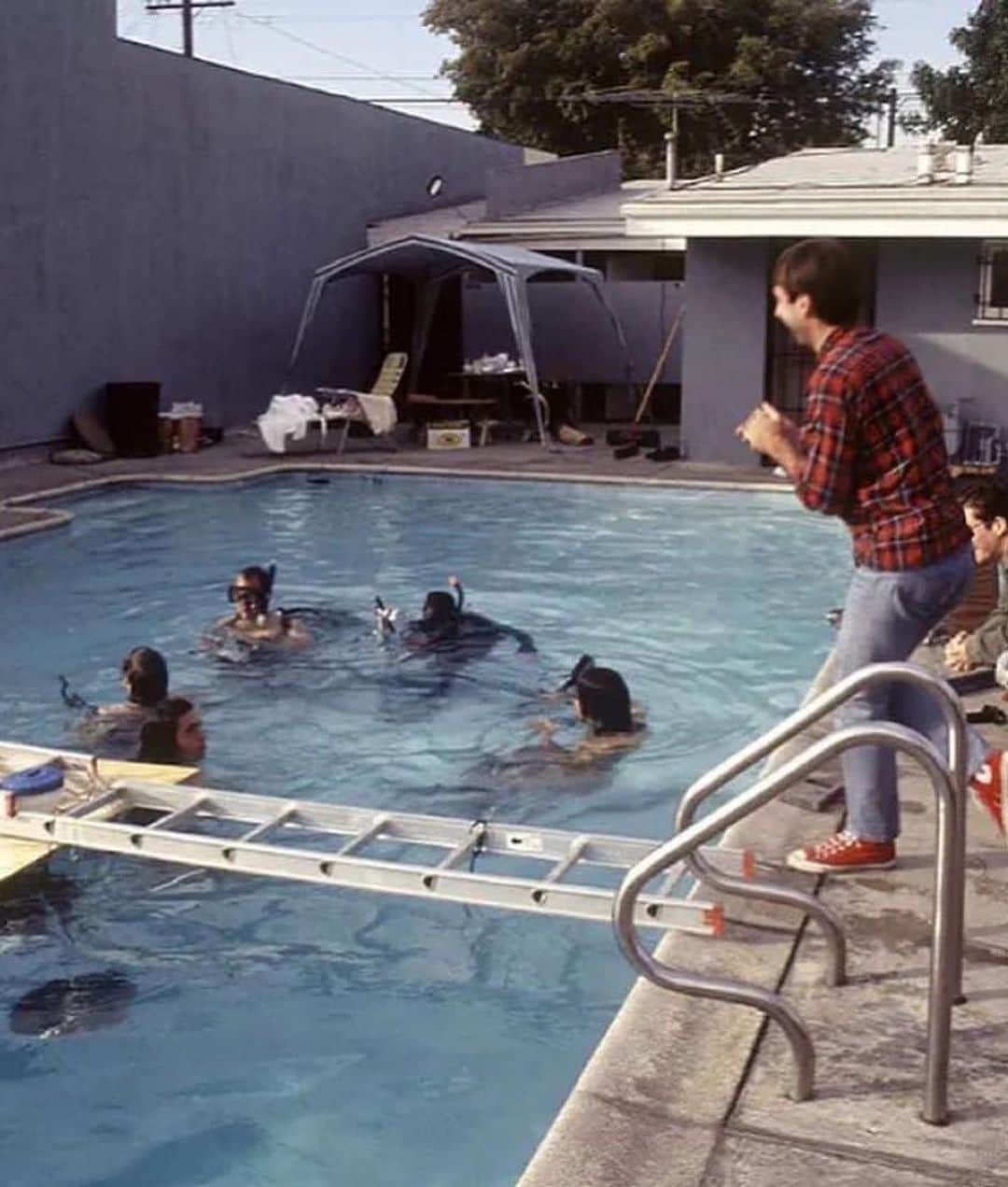 StreetArtGlobeさんのインスタグラム写真 - (StreetArtGlobeInstagram)「A rare behind ...