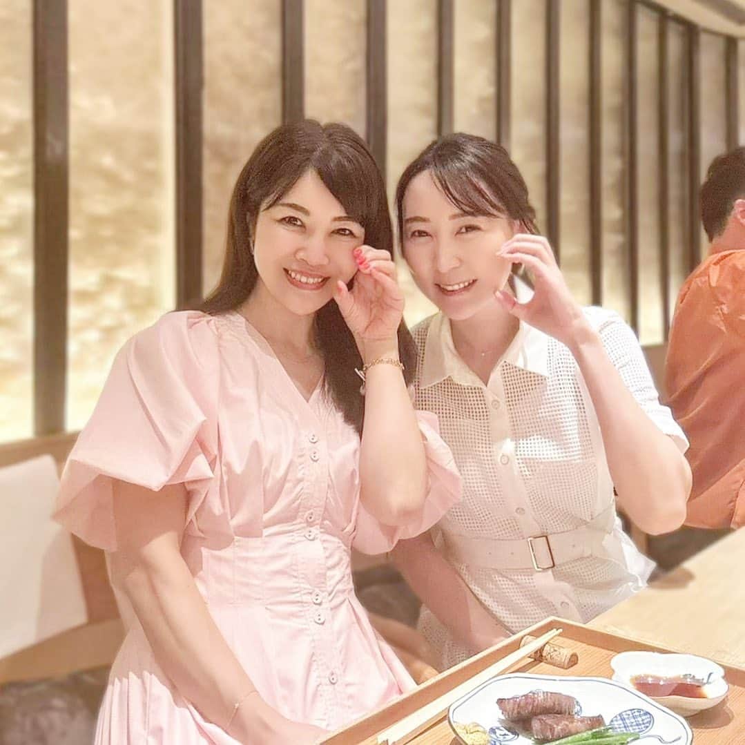 能美黎子さんのインスタグラム写真 - (能美黎子Instagram)「・ 1年ぶりに @haruna.kokubun さんと 銀座にある 雪月花 @setsugekka__ginza さんへ ...