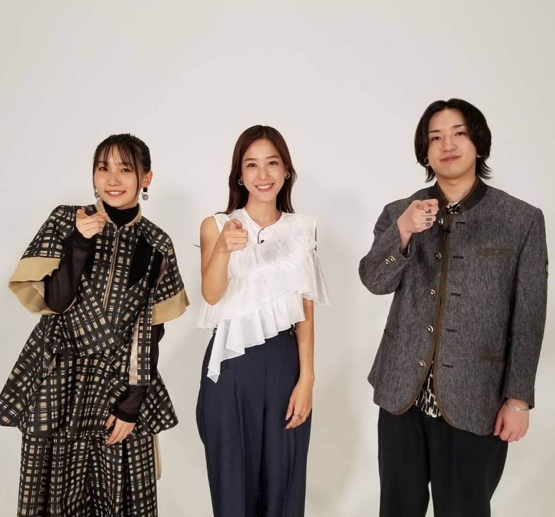 鷲見玲奈さんのインスタグラム写真 - (鷲見玲奈Instagram)「. 今朝のズムサタ「15台のカメラと鷲見玲奈」は、YOASOBIさんが ...