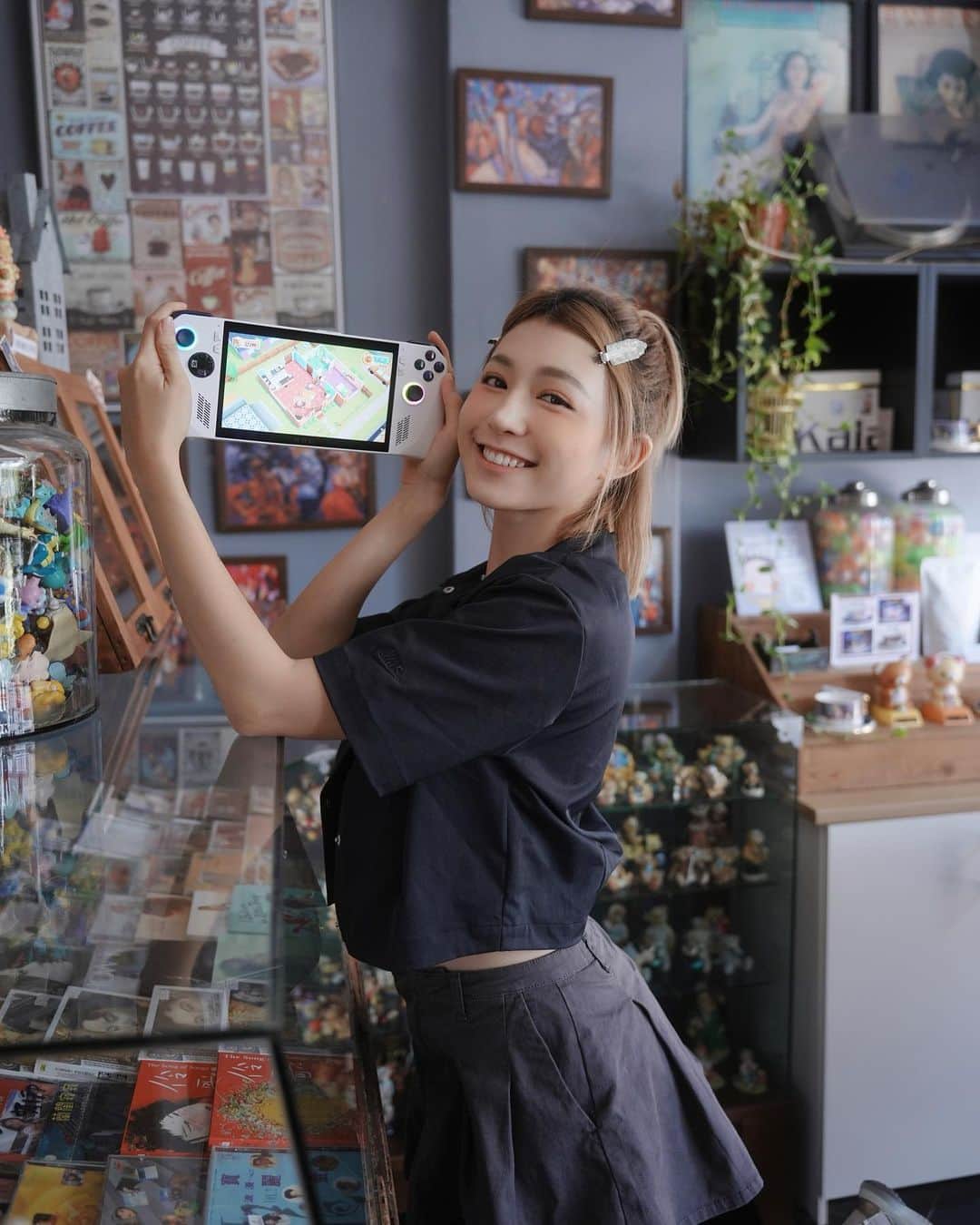 Miko Wongさんのインスタグラム写真 - (Miko WongInstagram)「打機某？🎮 🤪🤪🤪 ROG新的掌上遊戲機好正啊 ...