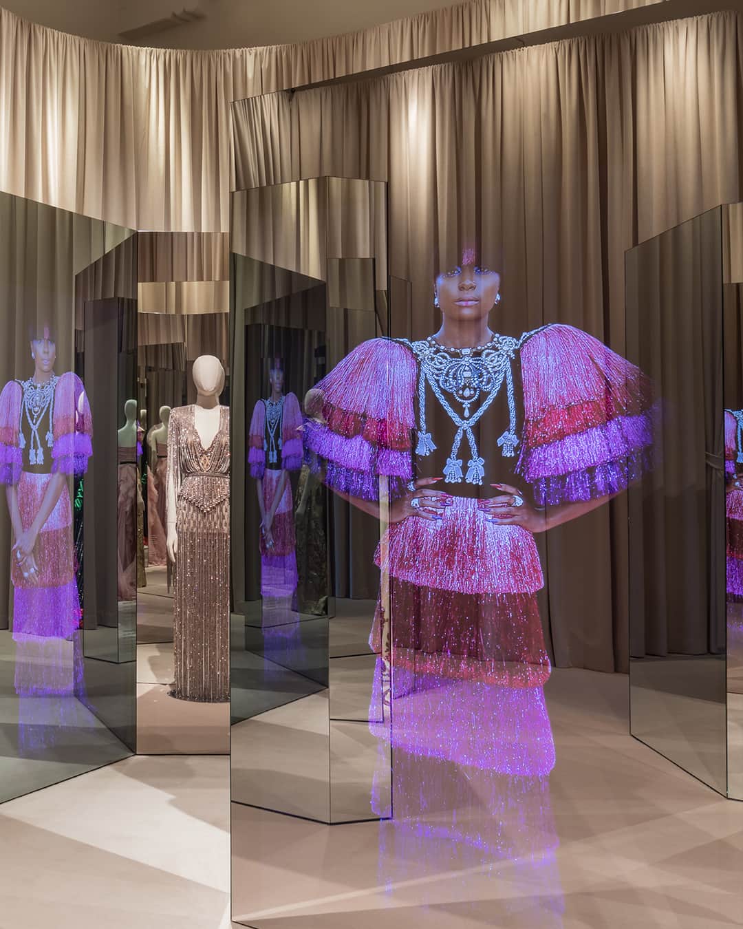 グッチさんのインスタグラム写真 - (グッチInstagram)「Within a reflective space at Gucci ...