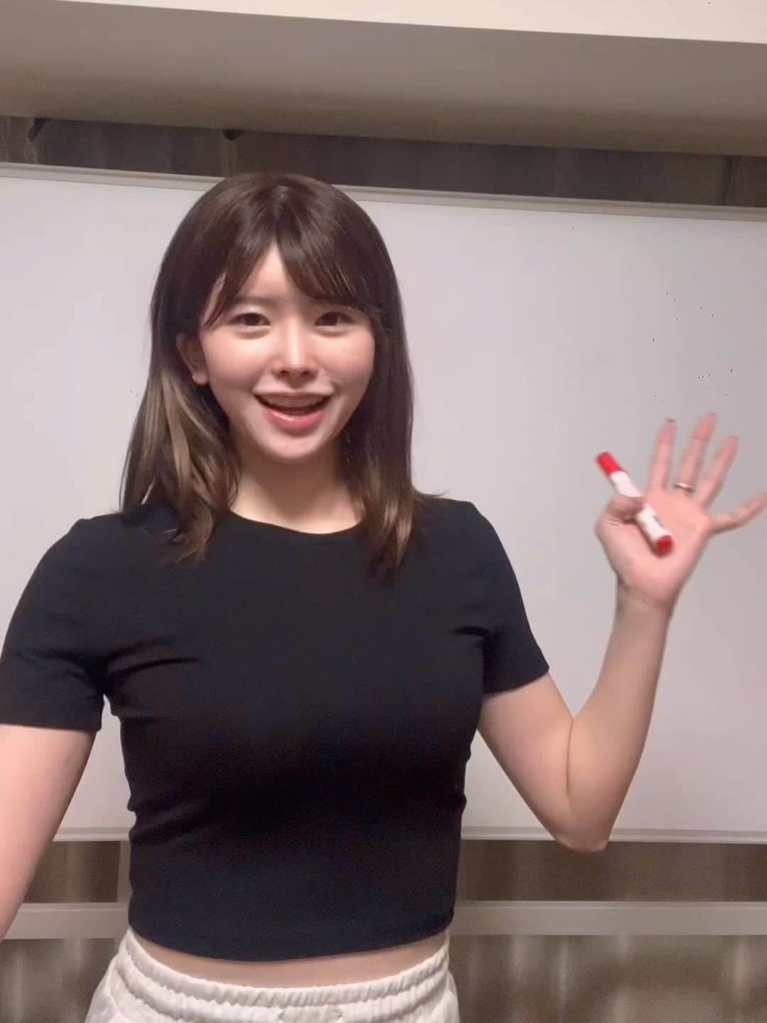 明日見未来さんのインスタグラム動画 明日見未来instagram 「 【現役av女優が教えるモテるための必須マニュアル】 発売日決定し