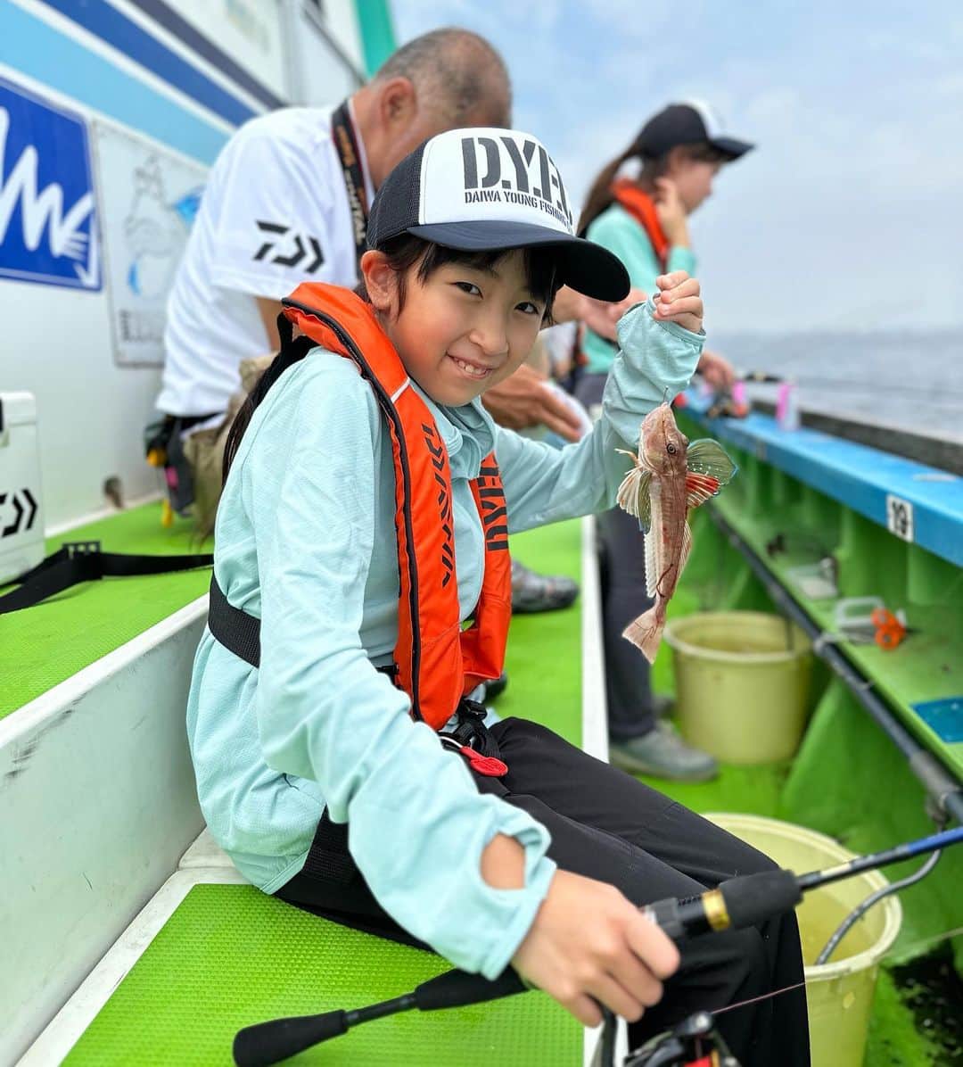 富士村彩花さんのインスタグラム写真 - (富士村彩花Instagram)「・ ⁡ 今日はD.Y.F.C（DAIWA Young Fishing Club）のお手伝いに行ってまいりました😊🙌 ⁡ ...
