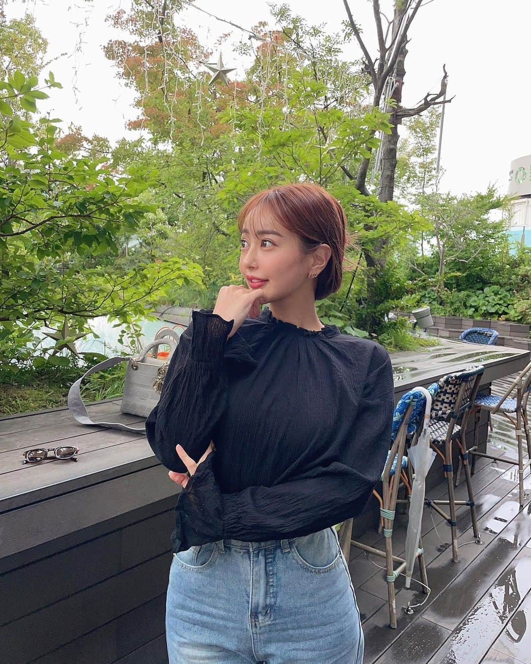 佐野友妃子さんのインスタグラム写真 - (佐野友妃子Instagram)「前後2wayで着れるガーゼシャツ🤍 羽織にもオススメ🪽 @classicalelf_official # ...