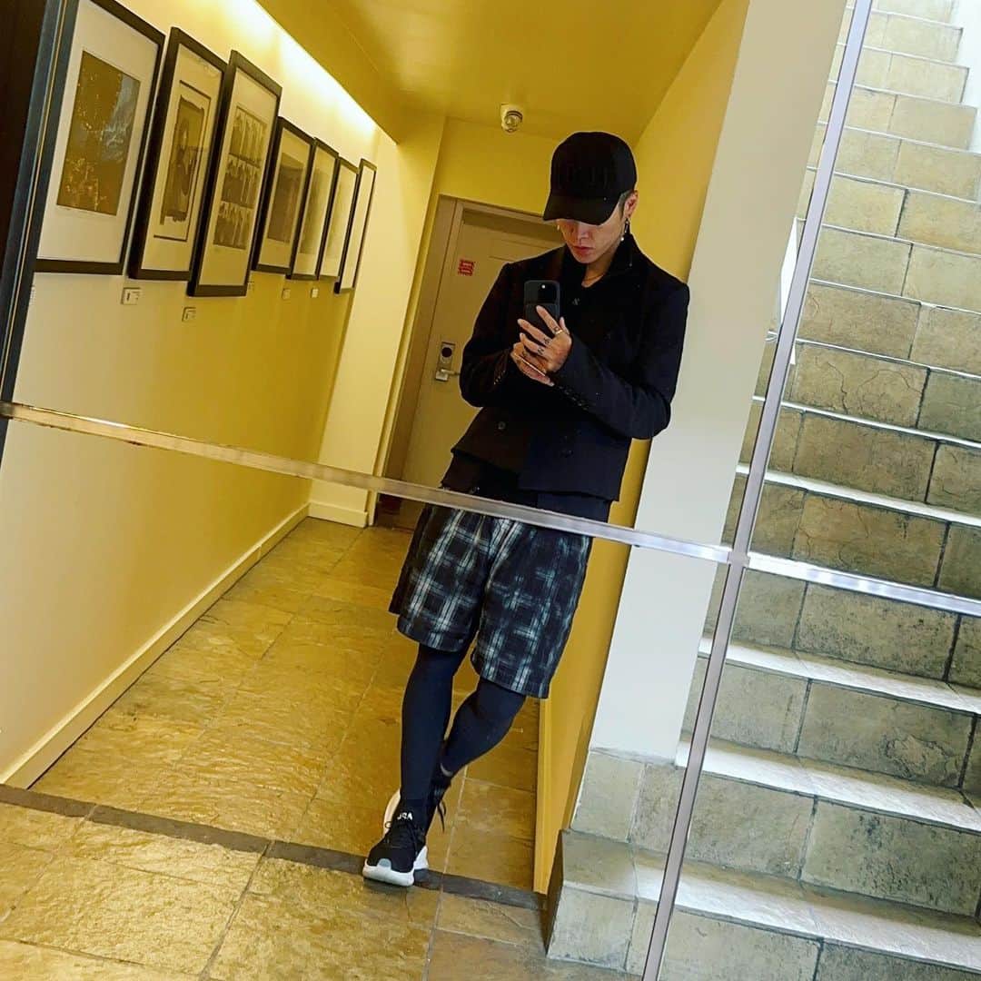 雅-MIYAVI-さんのインスタグラム写真 - (雅-MIYAVI-Instagram)「#LA is where the magic ...
