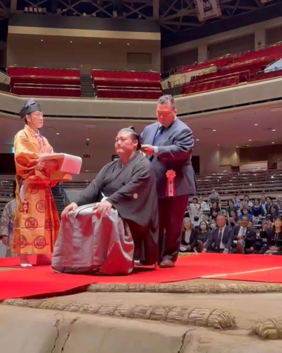 豊ノ島大樹さんのインスタグラム写真 - (豊ノ島大樹Instagram)「今日は豊山の断髪式で久しぶりに国技館に行きました。 第二の人生はお ...