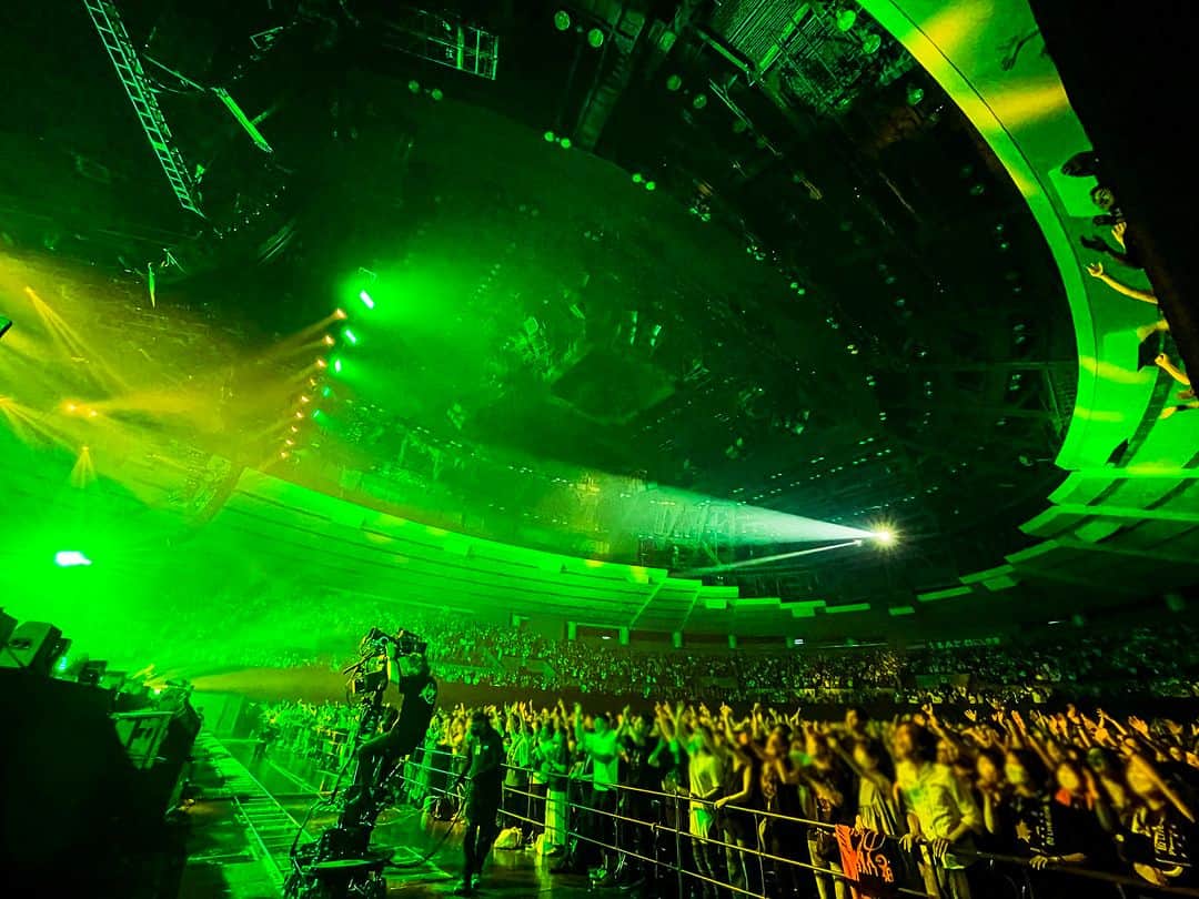 B’zさんのインスタグラム写真 - (B’zInstagram)「B’z LIVE-GYM Pleasure 2023 -STARS- at ...