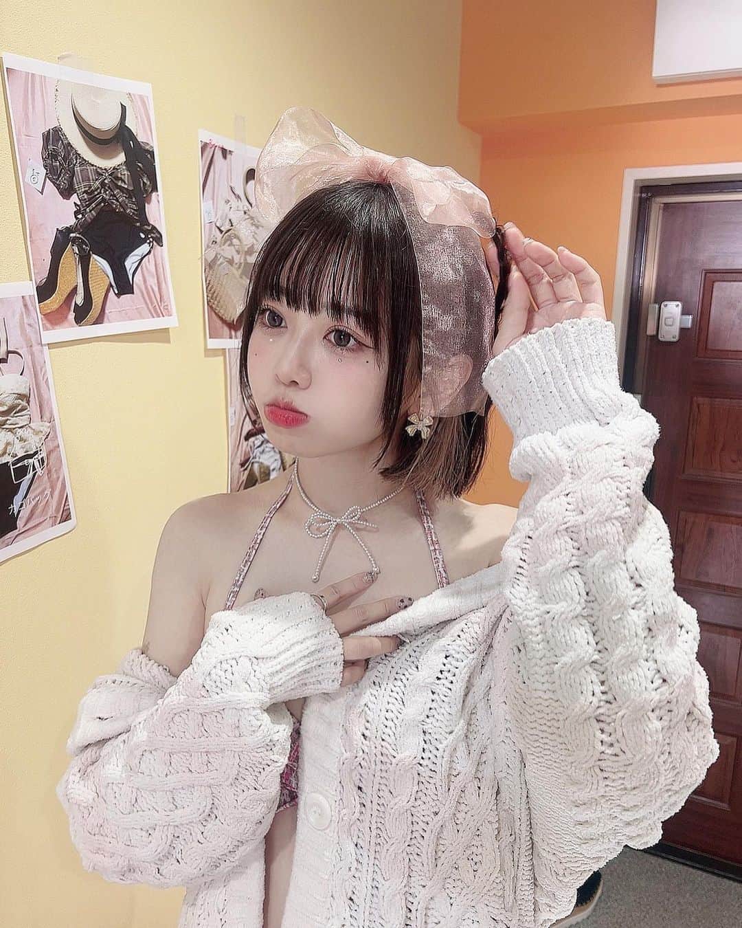 キム・イェリンさんのインスタグラム写真 - (キム・イェリンInstagram)「LARME 057 🍑🐰🤍🩵 遅くなりましたが今月のラルムに載ってます！ 初めての水着での撮影🫢👙 恥ずかし ...