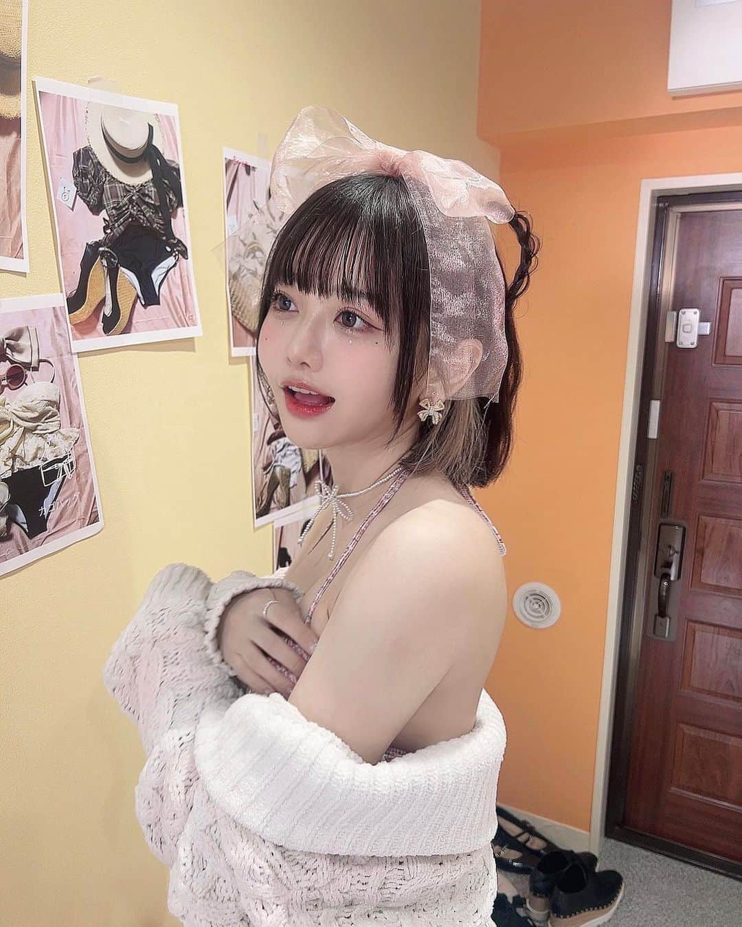 キム・イェリンさんのインスタグラム写真 - (キム・イェリンInstagram)「LARME 057 🍑🐰🤍🩵 遅くなりましたが今月のラルムに載ってます！ 初めての水着での撮影🫢👙 恥ずかし ...