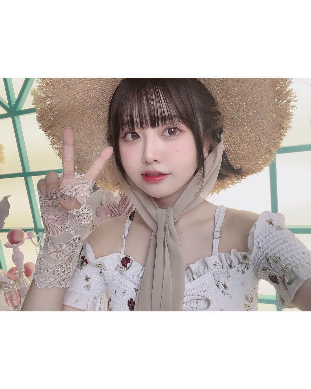 キム・イェリンさんのインスタグラム写真 - (キム・イェリンInstagram)「LARME 057 🍑🐰🤍🩵 遅くなりましたが今月のラルムに載ってます！ 初めての水着での撮影🫢👙 恥ずかし ...