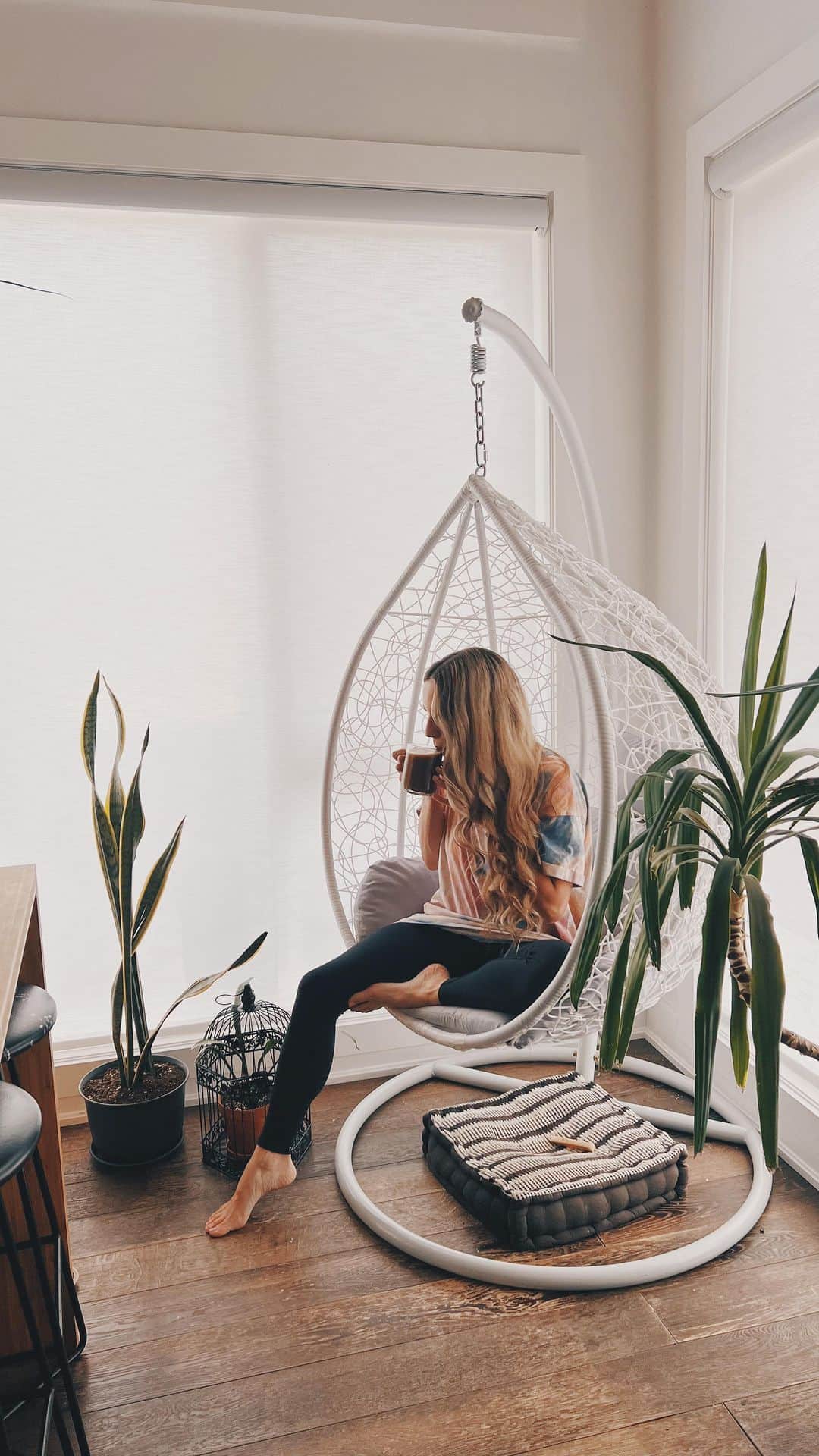 Kalyn Nicholsonさんのインスタグラム動画 - (Kalyn NicholsonInstagram)「romanticizing ...