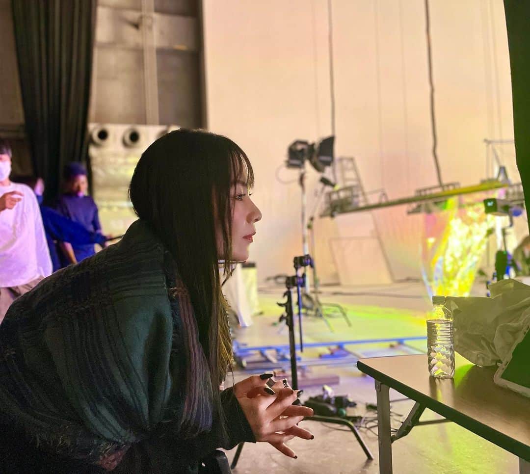 towanaさんのインスタグラム写真 - (towanaInstagram)「 🌈💿Runaway World 📀🌈 #fhána」6月3日 ...