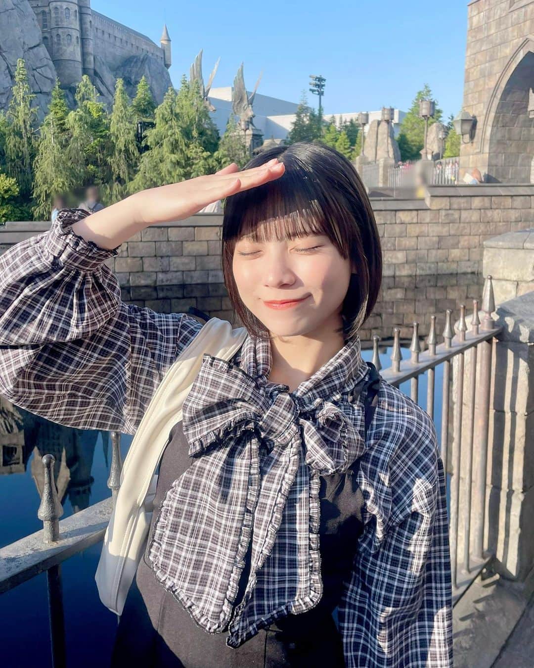 隅野和奏さんのインスタグラム写真 - (隅野和奏Instagram)「穴場スポット(？) . . . . . . #ユニバーサルスタジオジャパン #usj #ハリーポッター #城 #もう長袖 ...