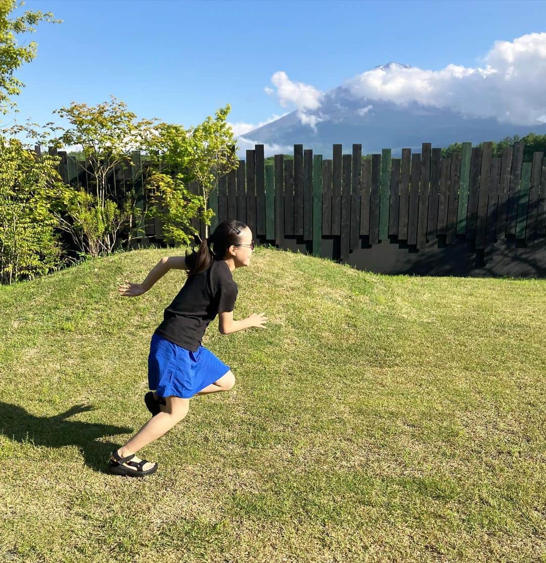 りんか & あんな（ツインガールズ）さんのインスタグラム写真 - (りんか & あんな（ツインガールズ）Instagram)「@abrasushouse アブラサスハウス☺︎ アブラサスホテル ...