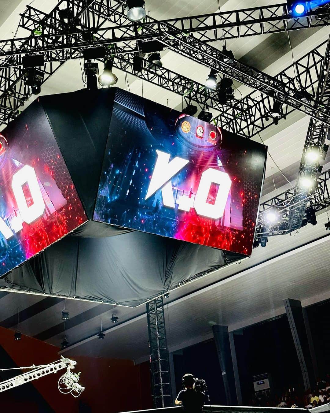 April Imanさんのインスタグラム写真 - (April ImanInstagram)「Second time watching ...