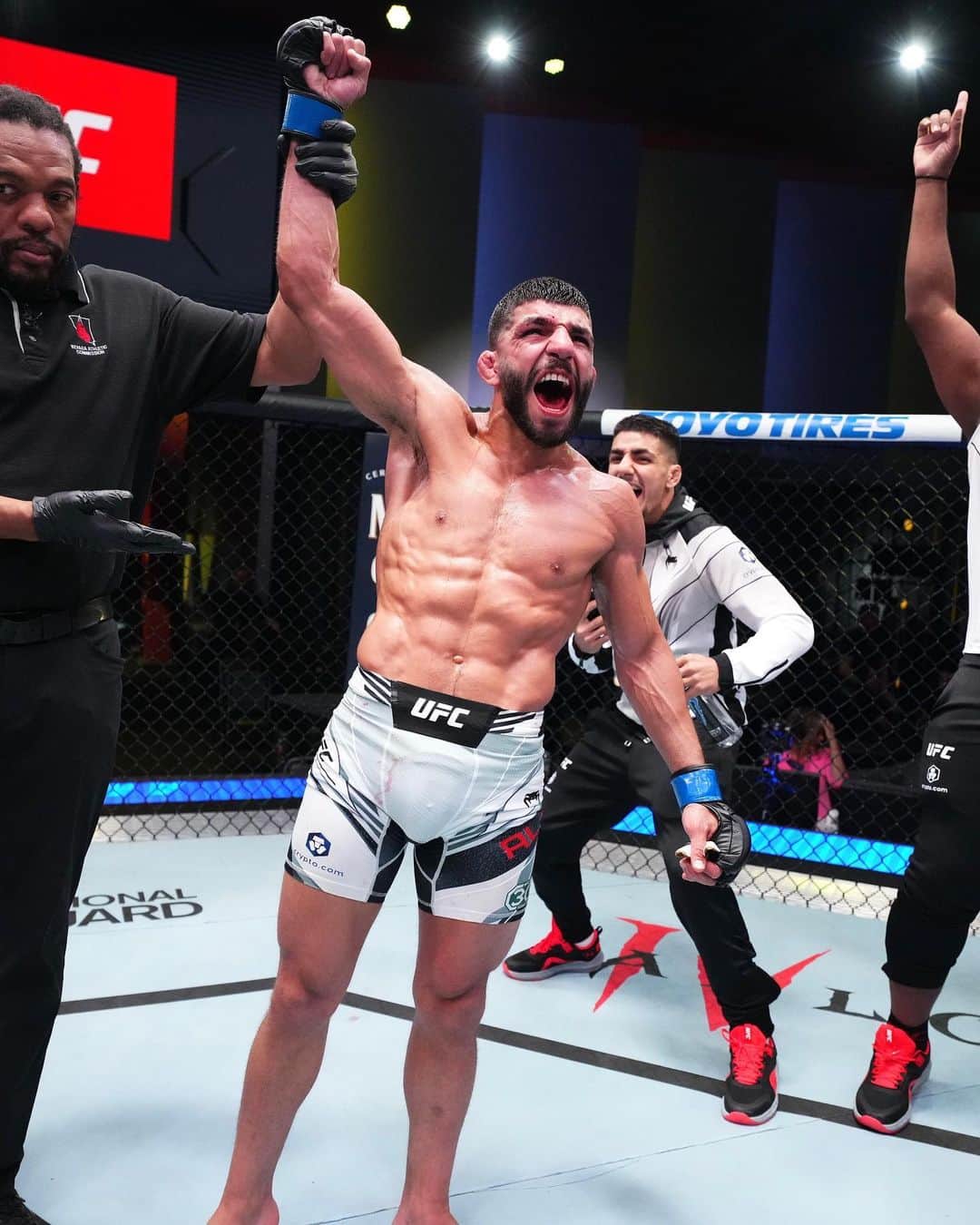 UFCさんのインスタグラム写真 - (UFCInstagram)「Tonight belongs to The Prince ...