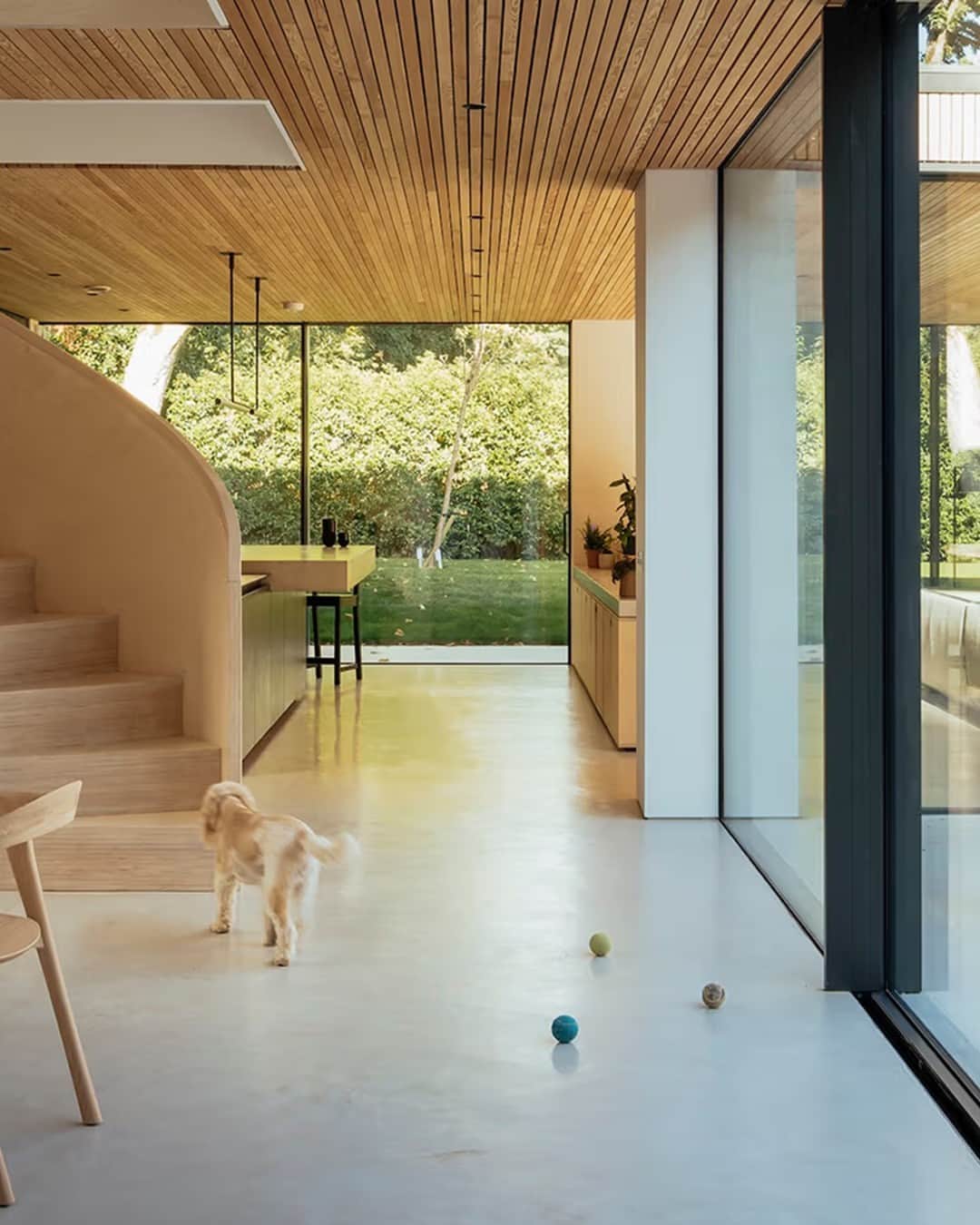 HYPEBEASTさんのインスタグラム写真 - (HYPEBEASTInstagram)「For this rural home in ...