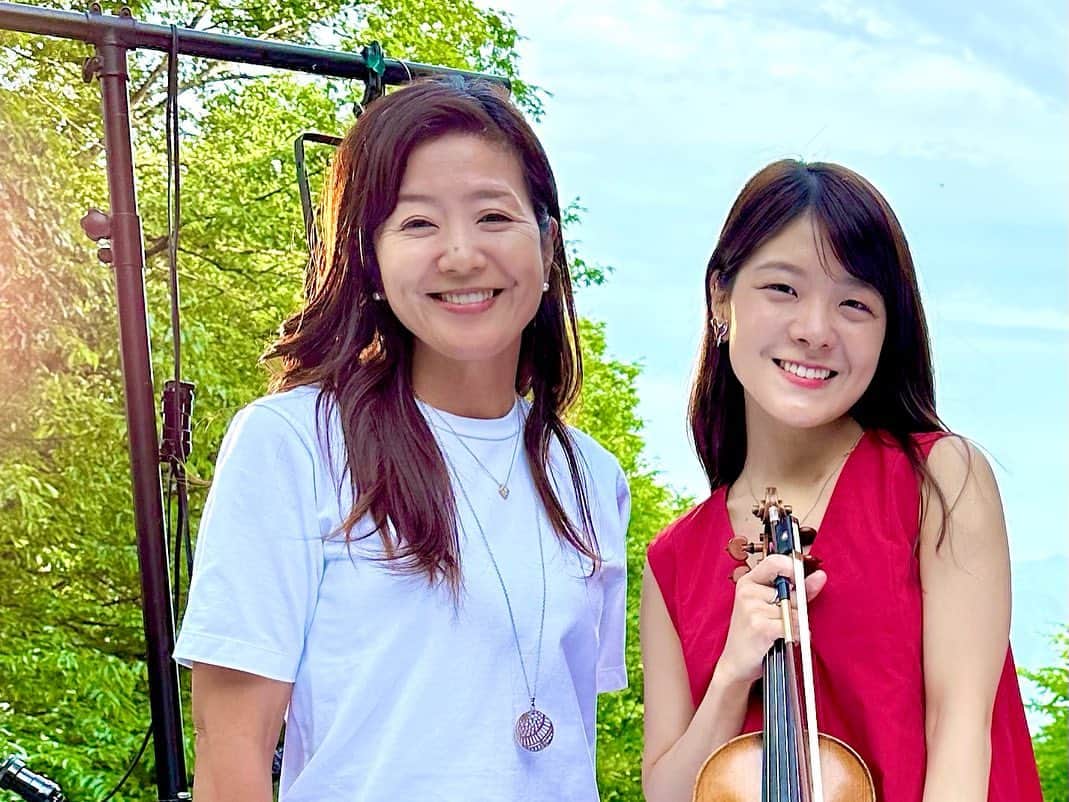 菊間千乃さんのインスタグラム写真 - (菊間千乃Instagram)「曜日違いで番組でご一緒している、廣津留すみれさんの、野外コンサート ...