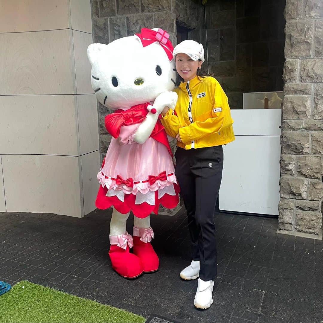 井上莉花さんのインスタグラム写真 - (井上莉花Instagram)「. SANRIO SMILE GOLF TOURNAMENT 🩷🩵💛 ...