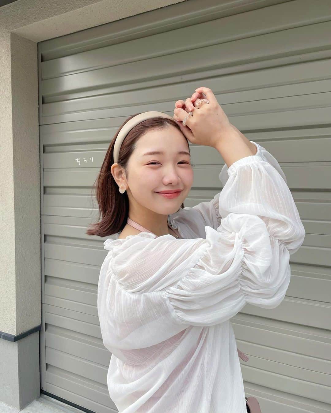 きりまるさんのインスタグラム写真 - (きりまるInstagram)「ピンクメイクした日〜🤍 たまに甘いコーデもしたくなる🍑♡ 今日もお腹い ...