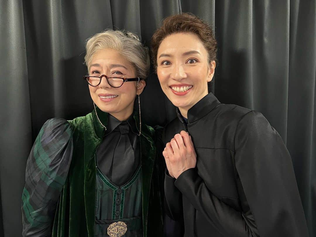 高橋ひとみさんのインスタグラム写真 高橋ひとみinstagram 「早霧せいなさんが5月31日に舞台「ハリー・ポッターと呪いの子」の千