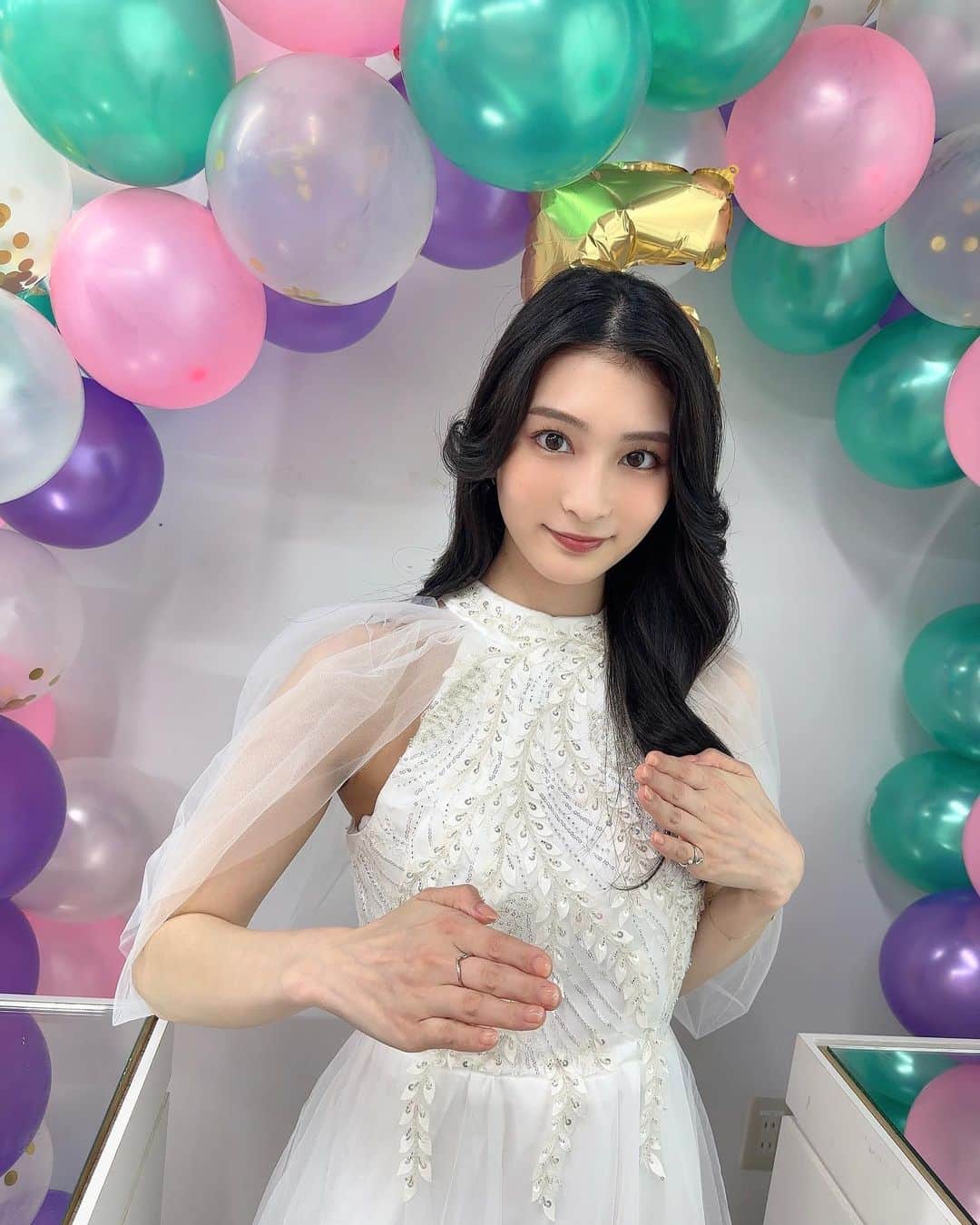 本庄鈴さんのインスタグラム写真 本庄鈴instagram「5周年イベントありがとうございました！ みんなのおかげで 笑ってお迎えすることができました。 ⁡ みんなと一緒に楽しい気持ちを